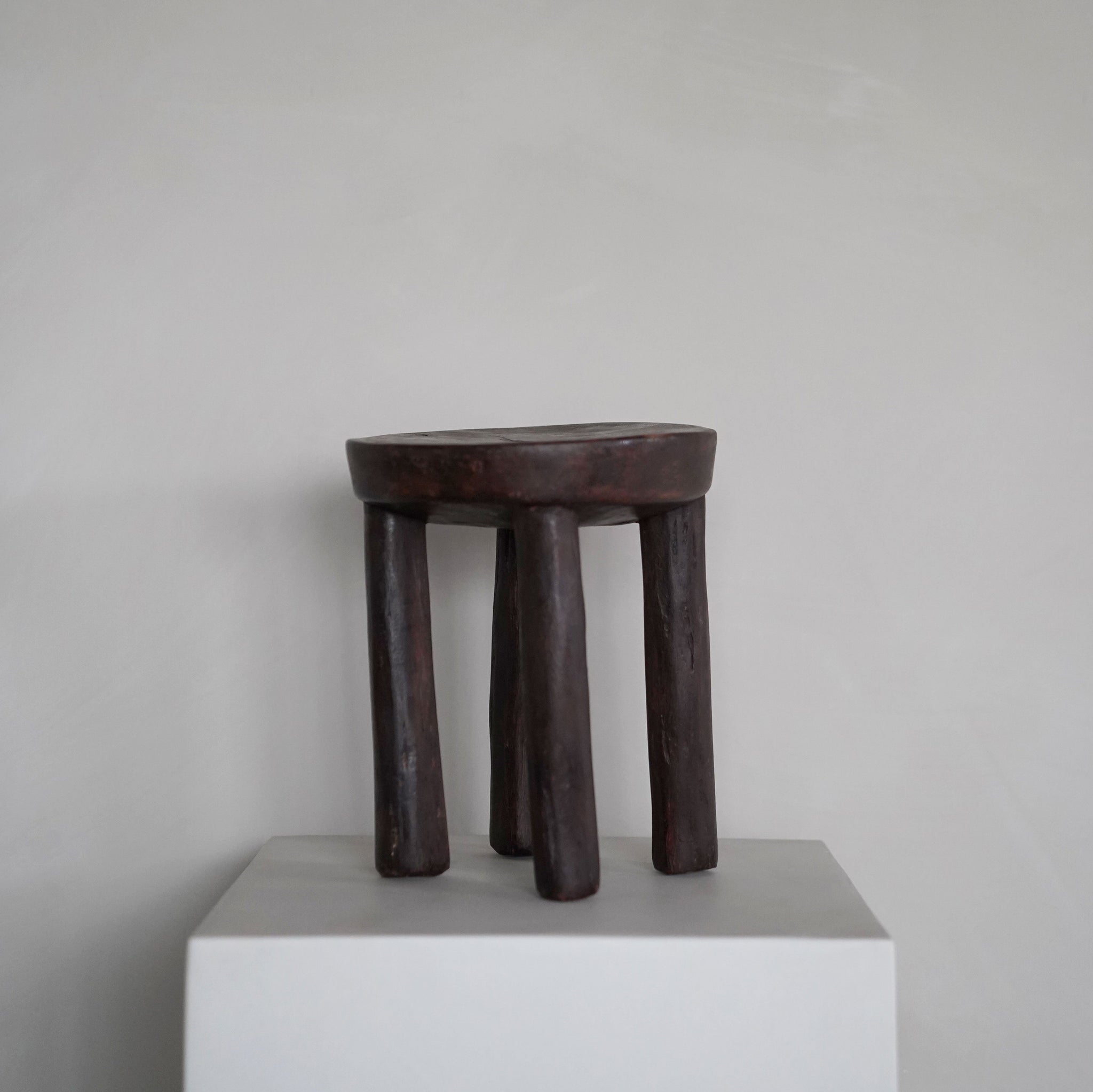 Lobi Stool